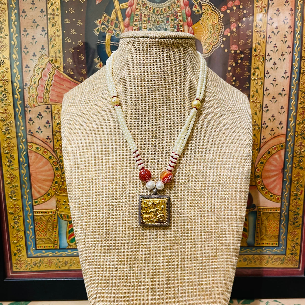 GOLD PATRA TRIBAL ART ANTIQUE PEARL NECKLACE – Shristi Jewellery